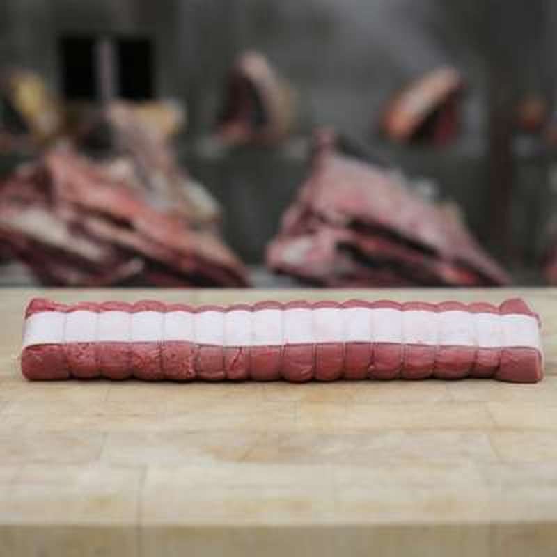 Filet de marcassin paré, ficelé et bardé des Ardennes (environ 300 g ...